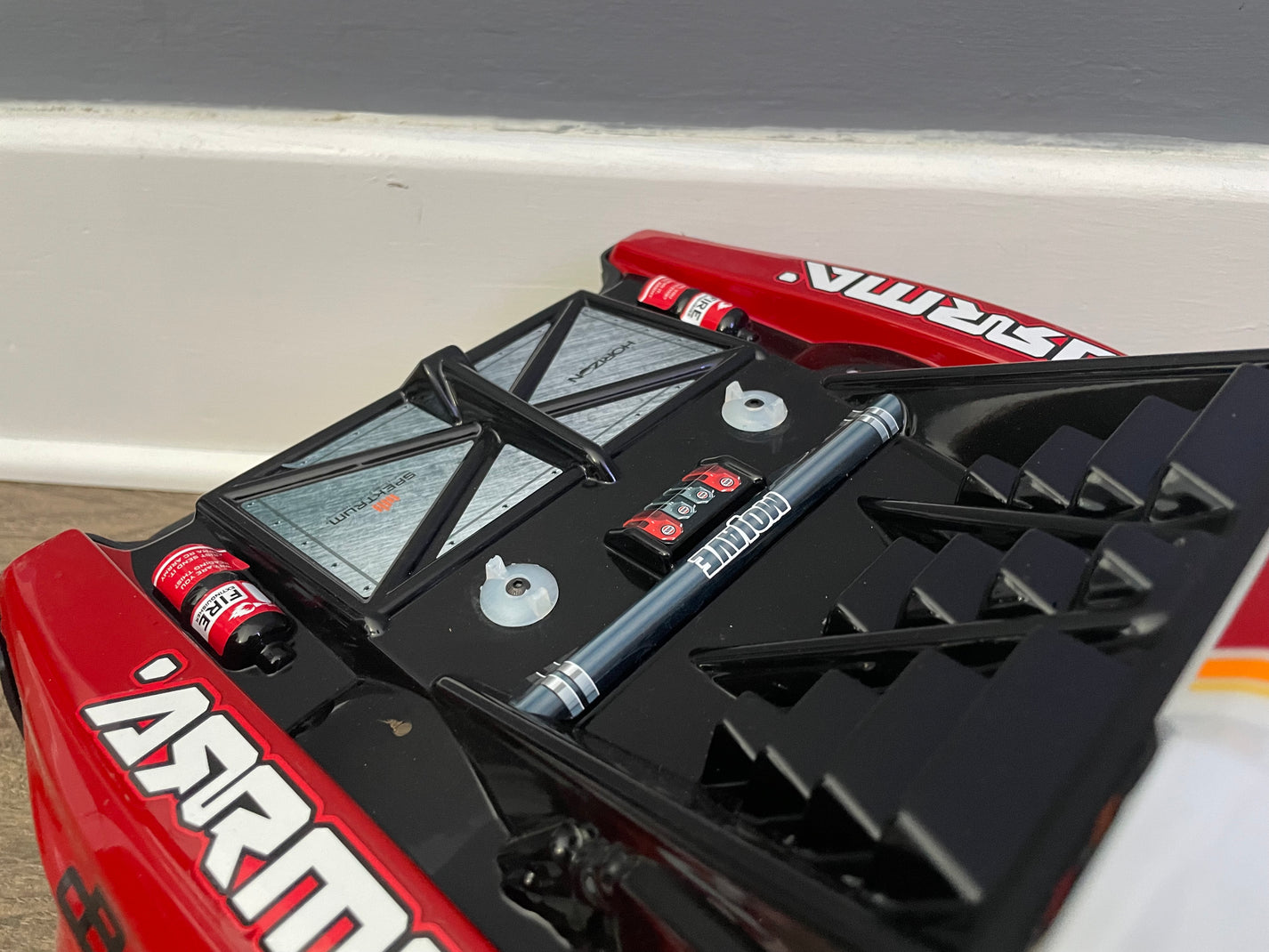 V2 Clipless Body Mounts for Arrma Mojave 4S – Fine Laser Designs